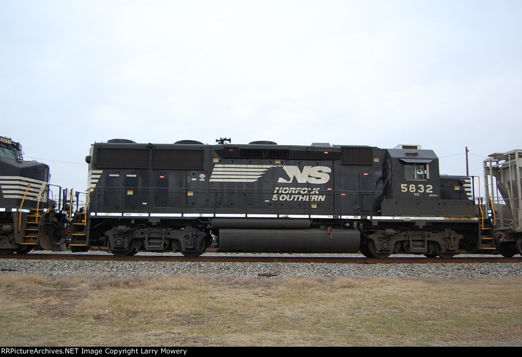 NS 5832
